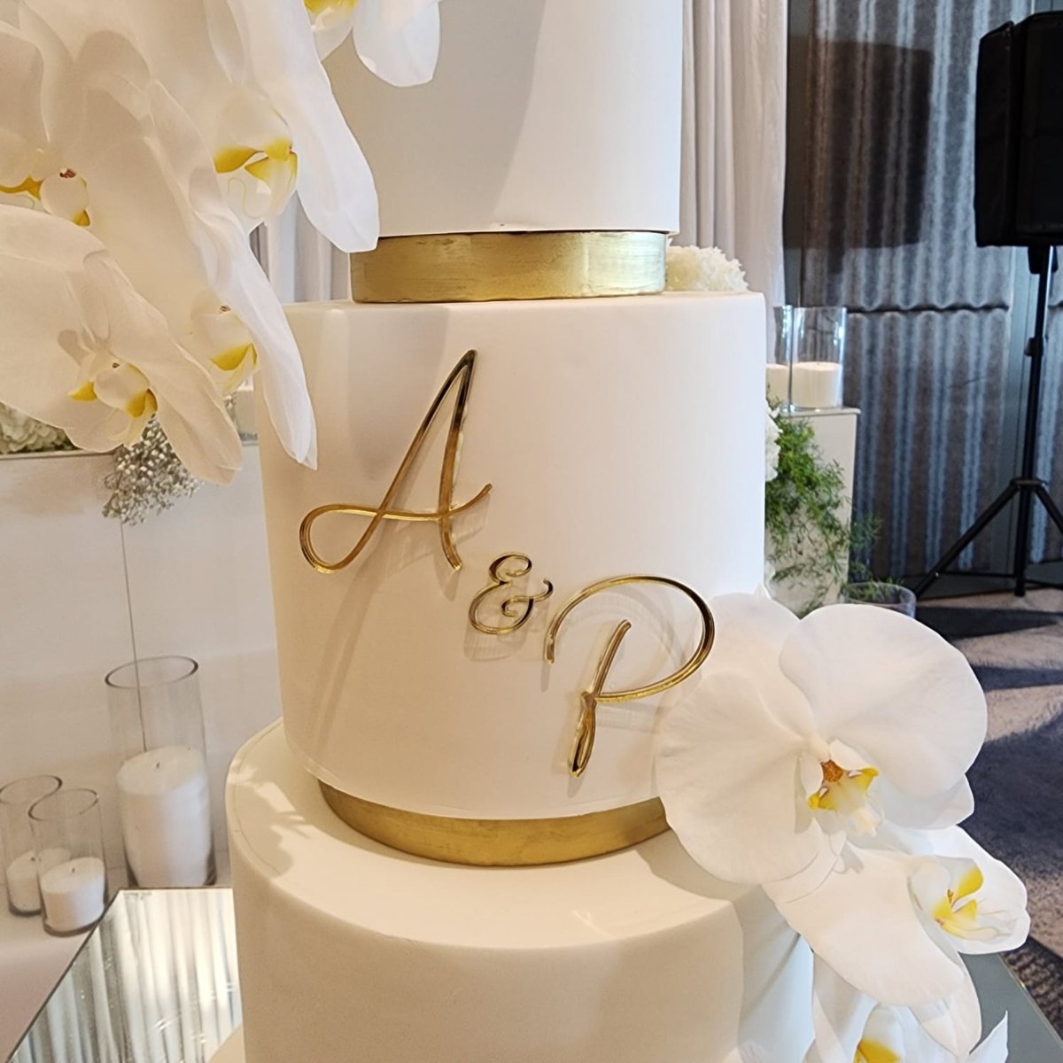 Wedding Cake Initials – Cabe & Co